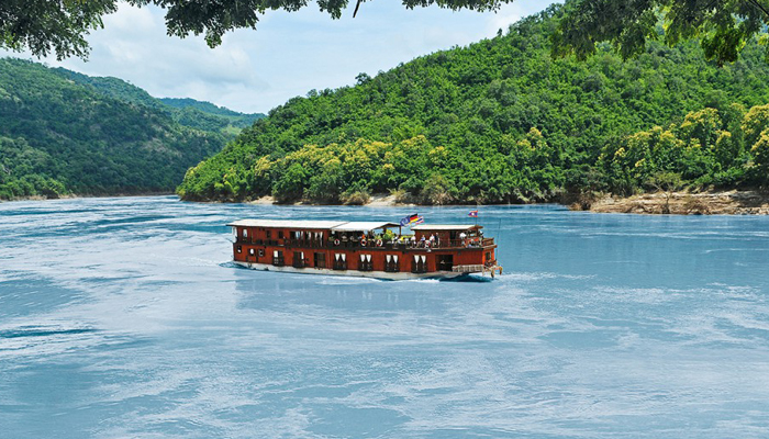 Mekong Sun Cruise from Luang Prabang to Kuang Si & Pak Ou in 3 Days Tour